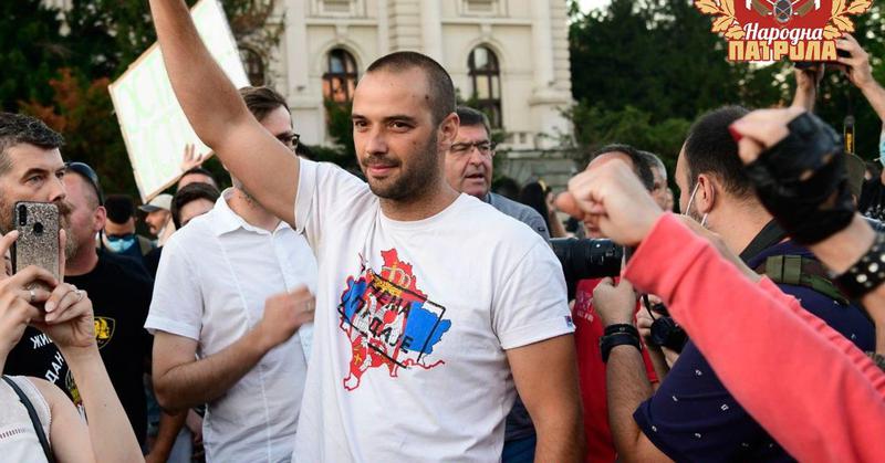 FOTO. Șase din fanii sârbi opriți pe aeroportul din Chișinău, membri ai ...